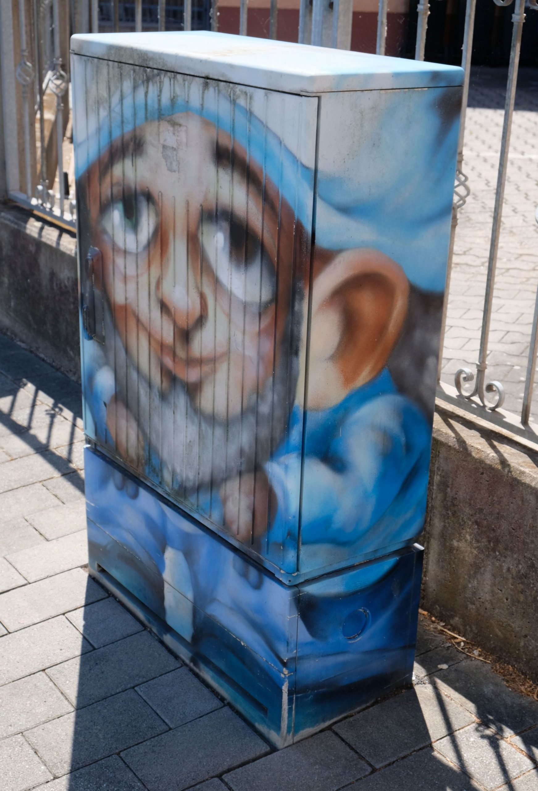 Bad Vilbel | Electrical Box Graffiti - Photography by Jaskulla